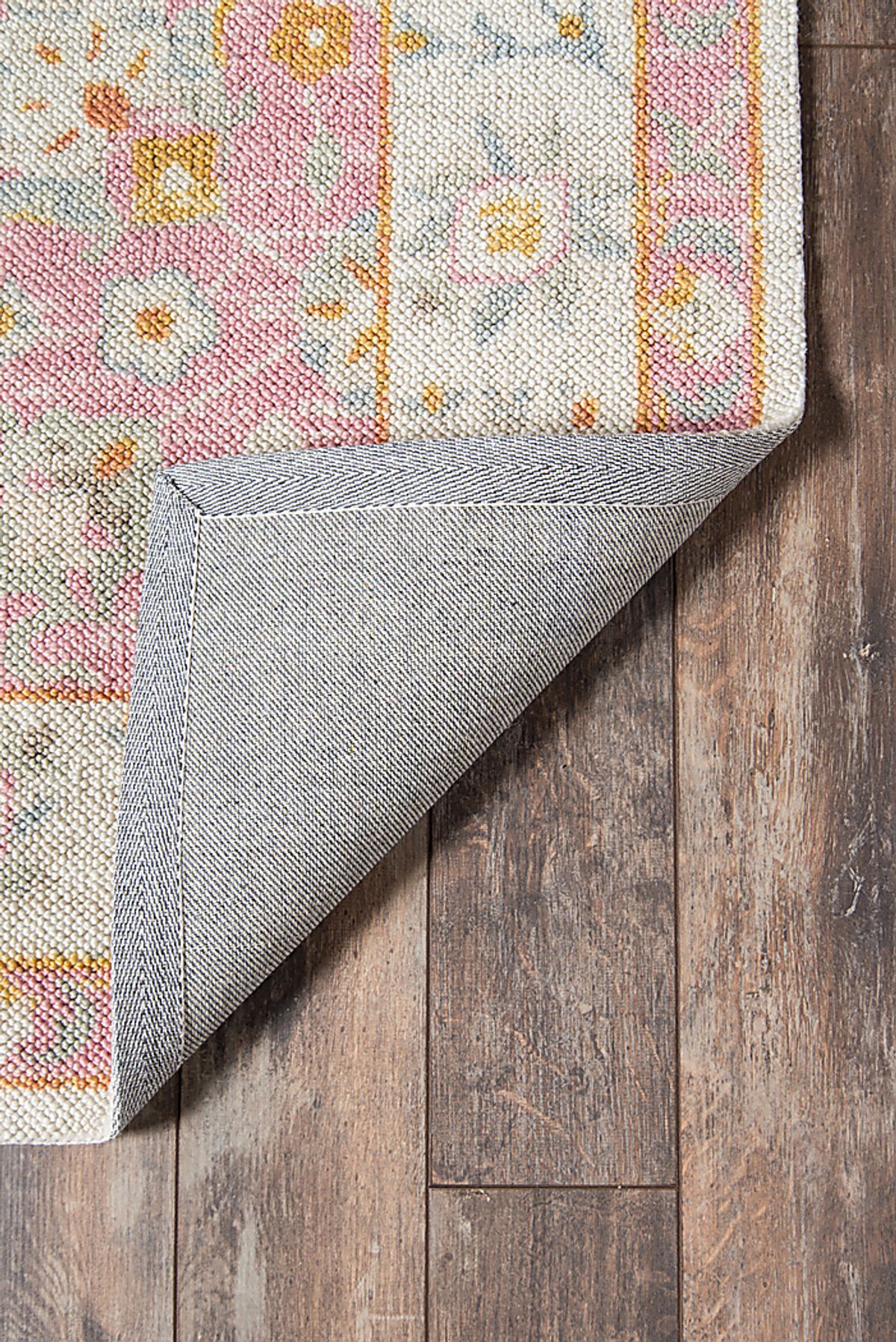 Luma Pink Rugs | Rooms to Go