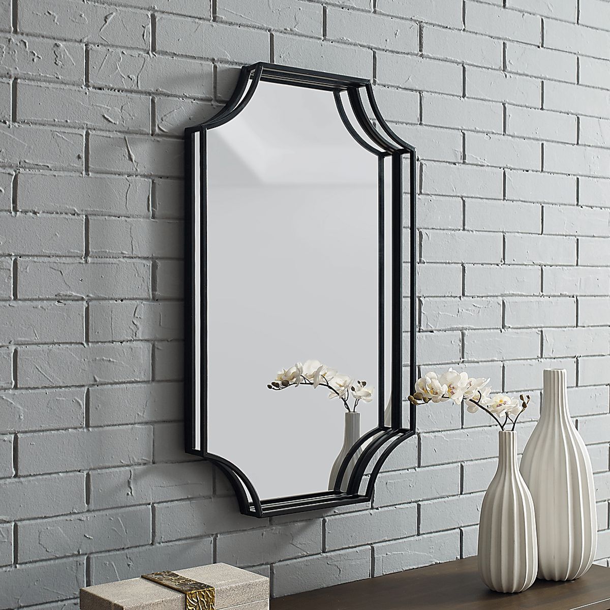 Lyndeboro Black Black,Colors Mirror | Rooms to Go