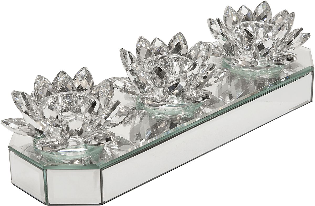 Lyndle Silver Gray Candle Holder | Rooms to Go