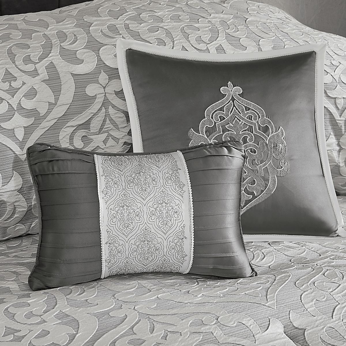 Magali Silver Gray 8 Pc King Comforter Set | Rooms to Go
