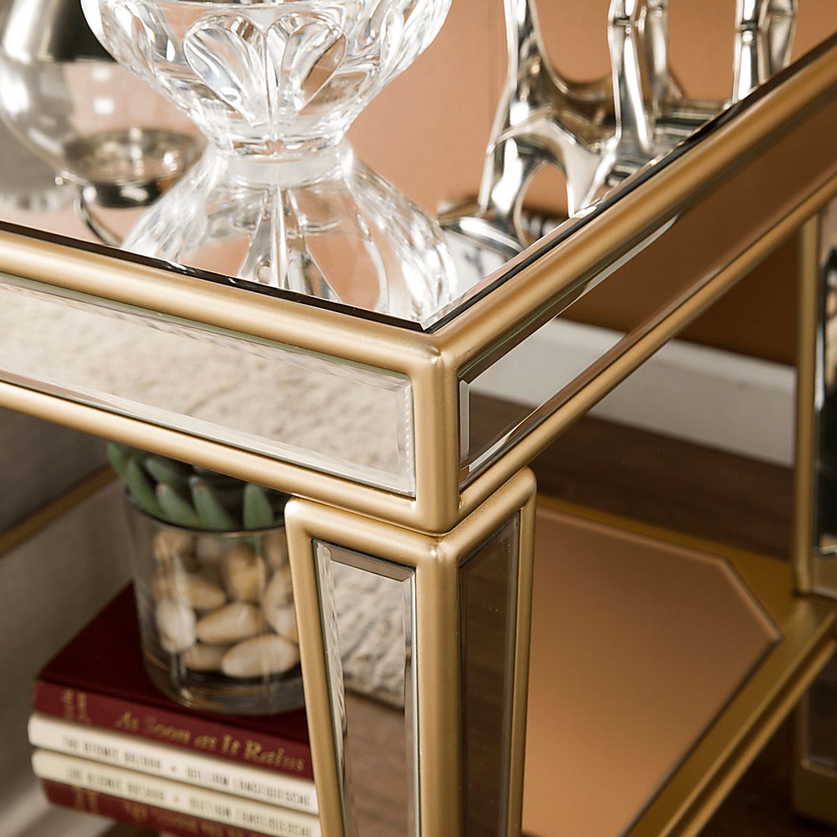 Mallina Champagne Colors End Table | Rooms to Go