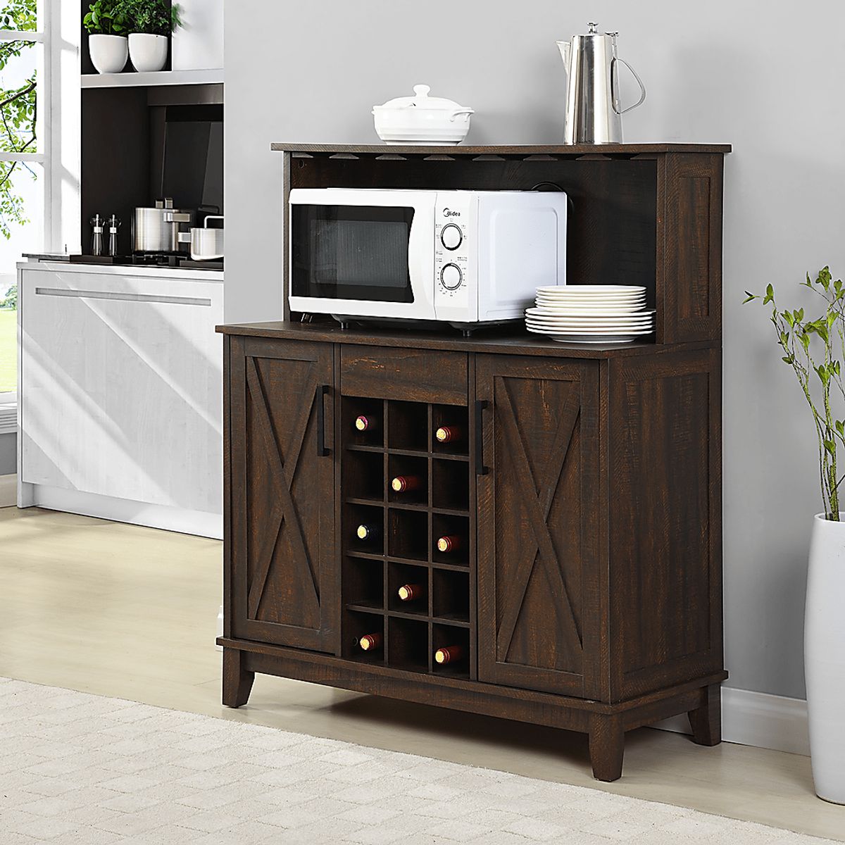 Mankato Mahogany Dark Wood Bar Cabinet | Rooms to Go