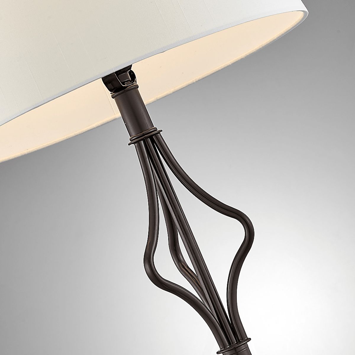 Matlida Summit Black Table Lamp | Rooms to Go
