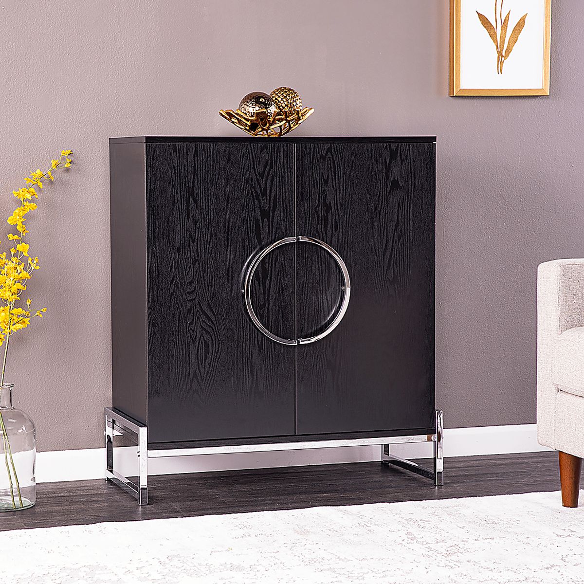 Mavelle Black Black,Colors Bar Cabinet | Rooms to Go