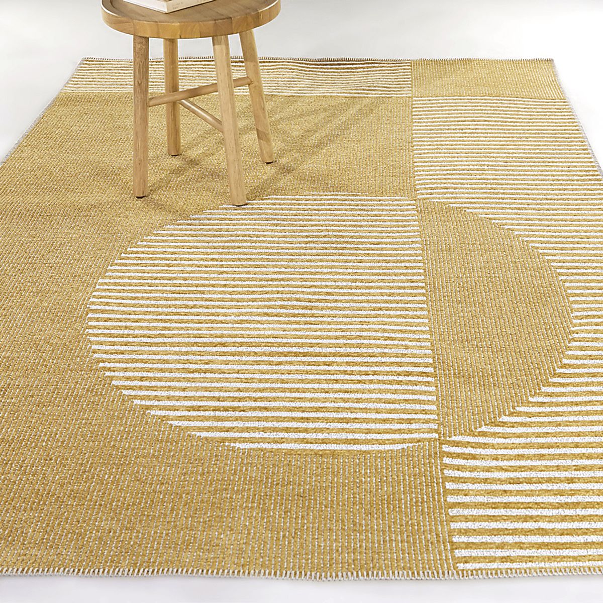 Metima Yellow Rugs | Rooms to Go