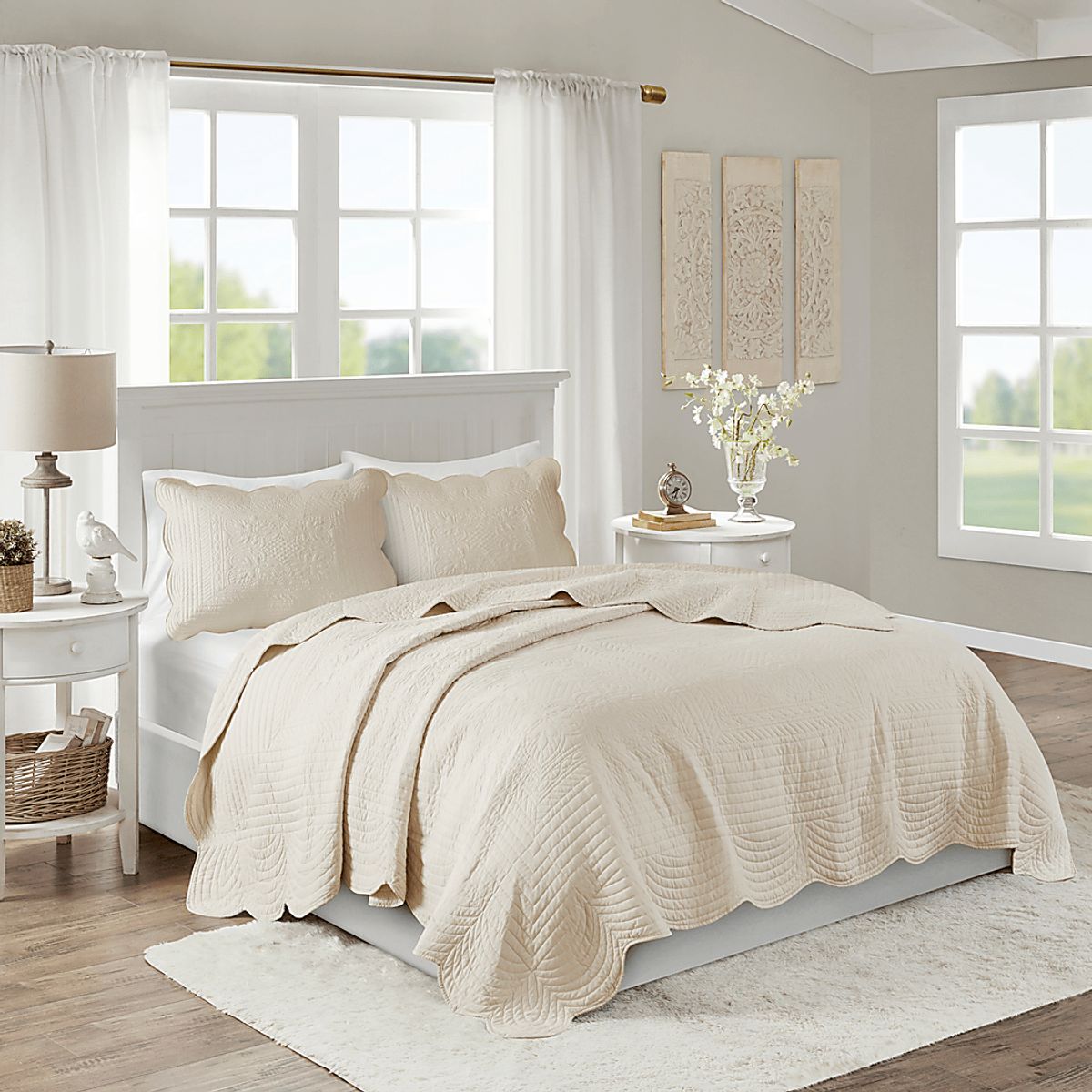 Midean Cream Beige 3 Pc King Coverlet Set | Rooms to Go