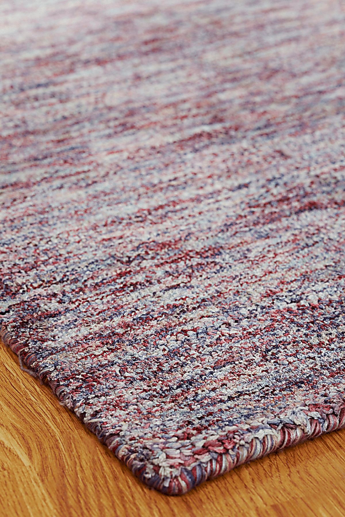 Moncha Red Viscose Rug | Rooms to Go