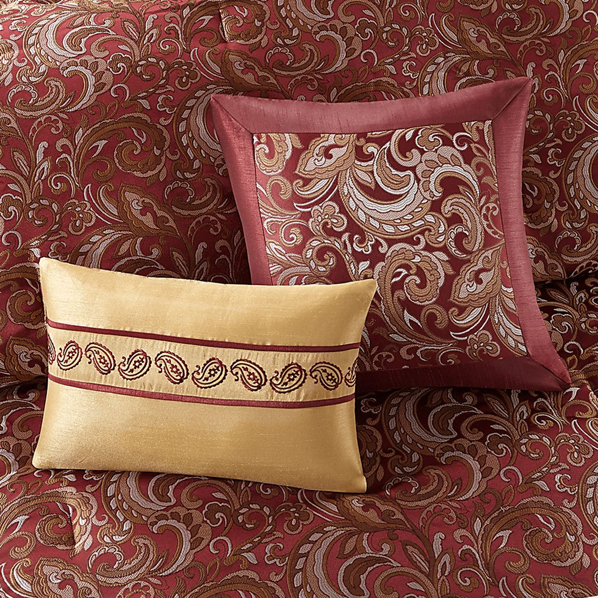Montegut Red 24 Pc Queen Bedding Set - Rooms To Go