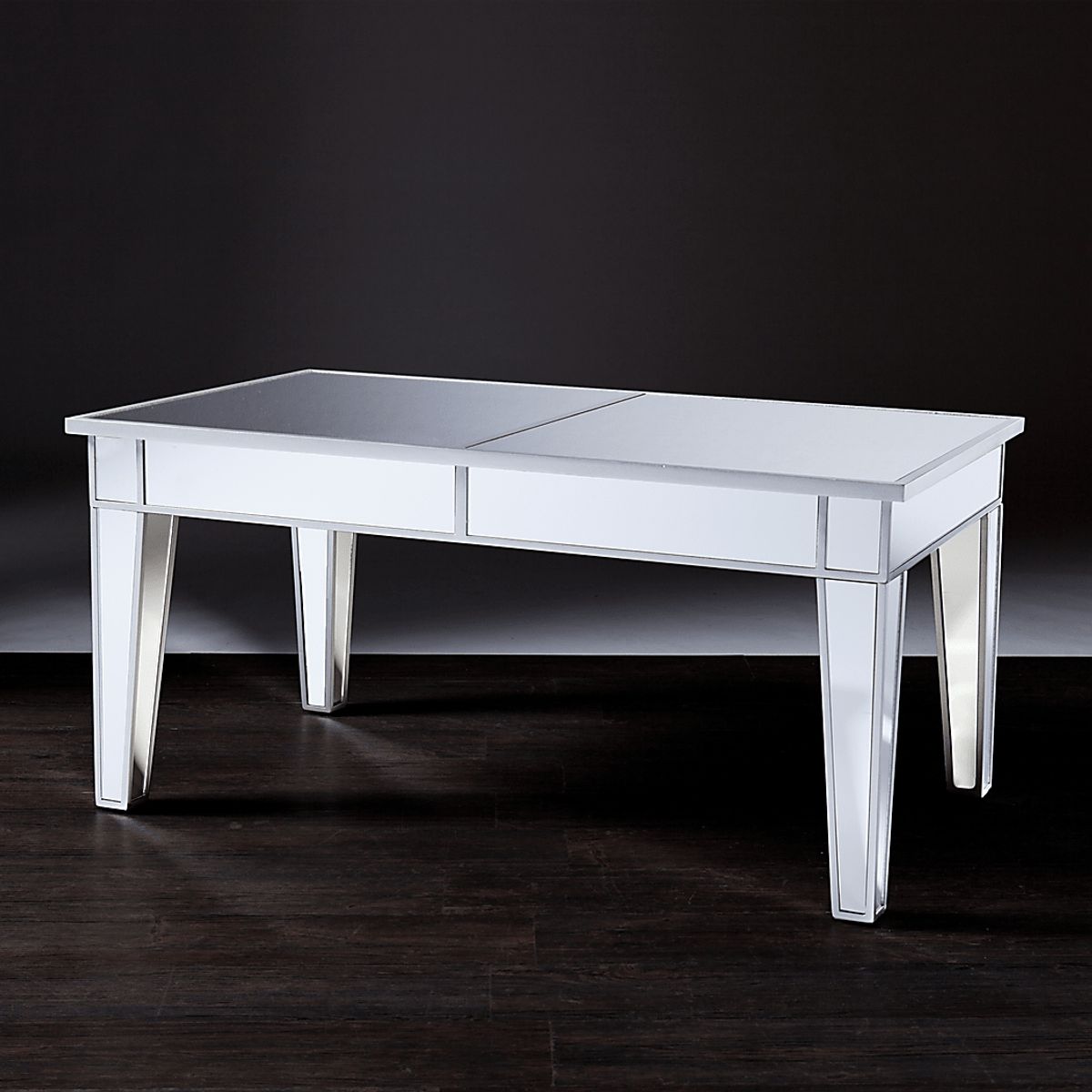 Montui Silver Gray Cocktail Table | Rooms to Go