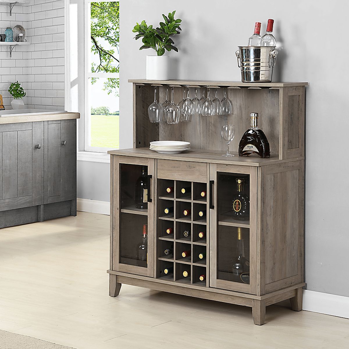 Moorman Gray Bar Cabinet | Rooms to Go
