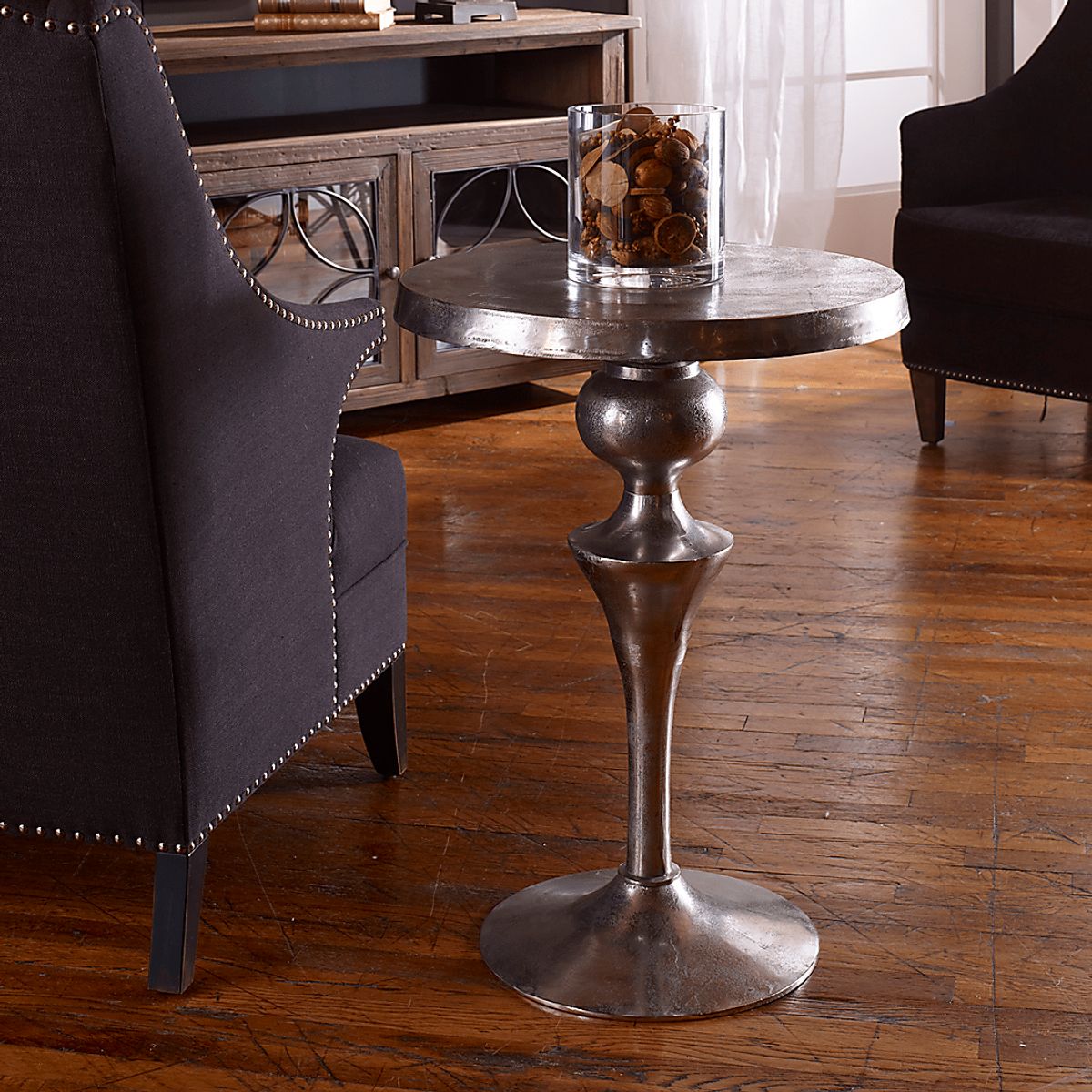 Nefler Silver Gray Accent Table | Rooms to Go