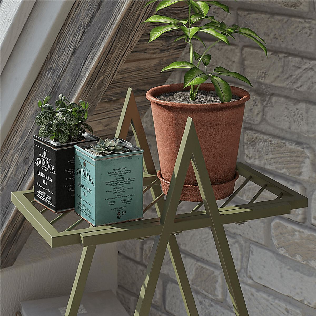 Niangua Olive Green Plant Stand | Rooms to Go