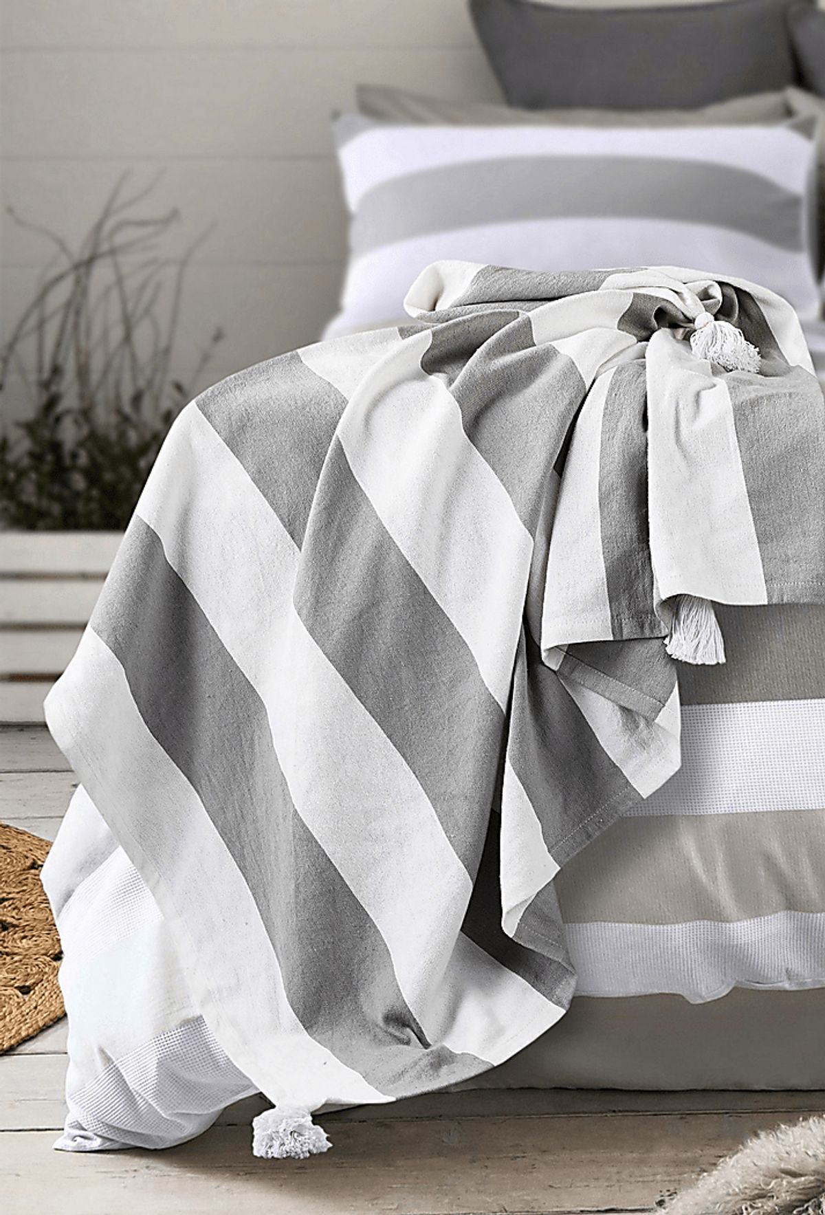 Nokodes Gray Throw Blanket | Rooms to Go