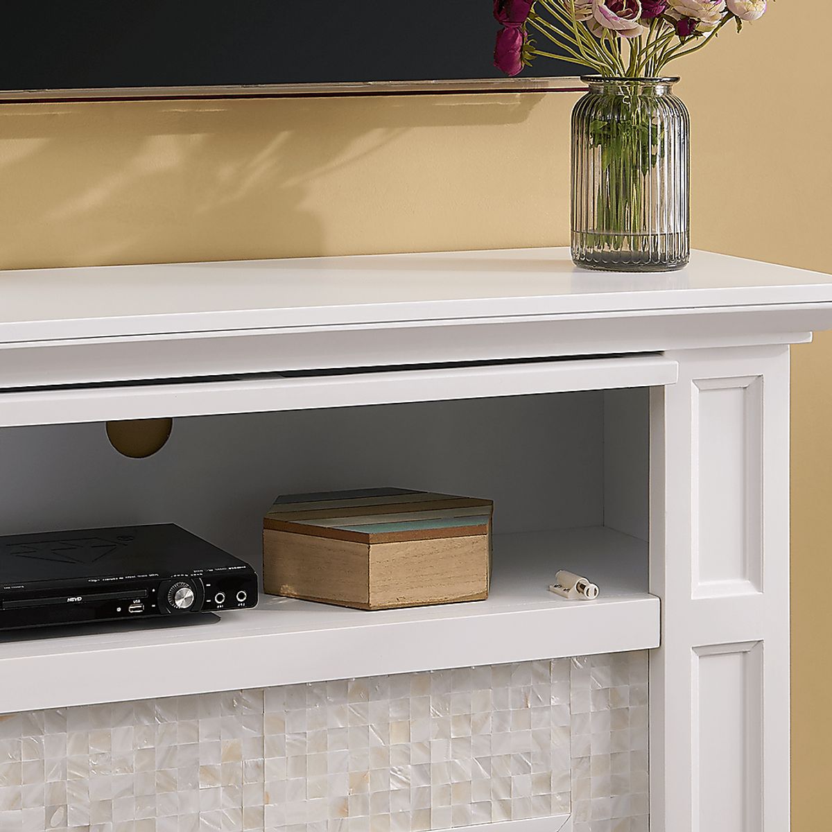 Novatak IV White Colors,White 45 in. Console | Rooms to Go
