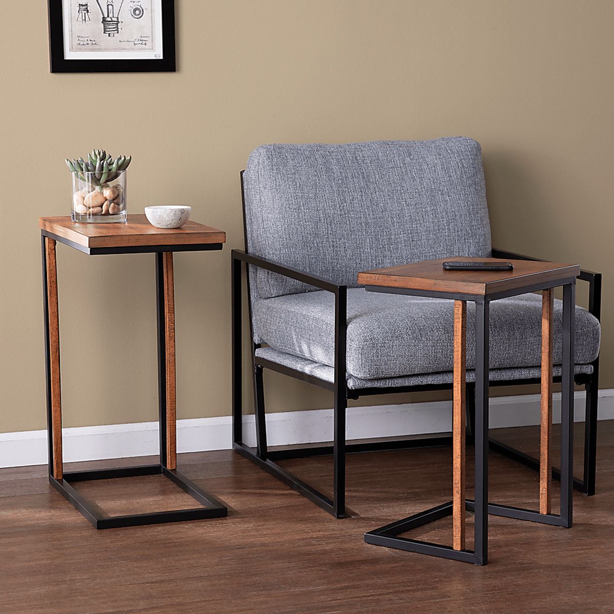 Oaklane Place Brown Dark Wood Nesting Tables, Set Of 2 | Rooms to Go