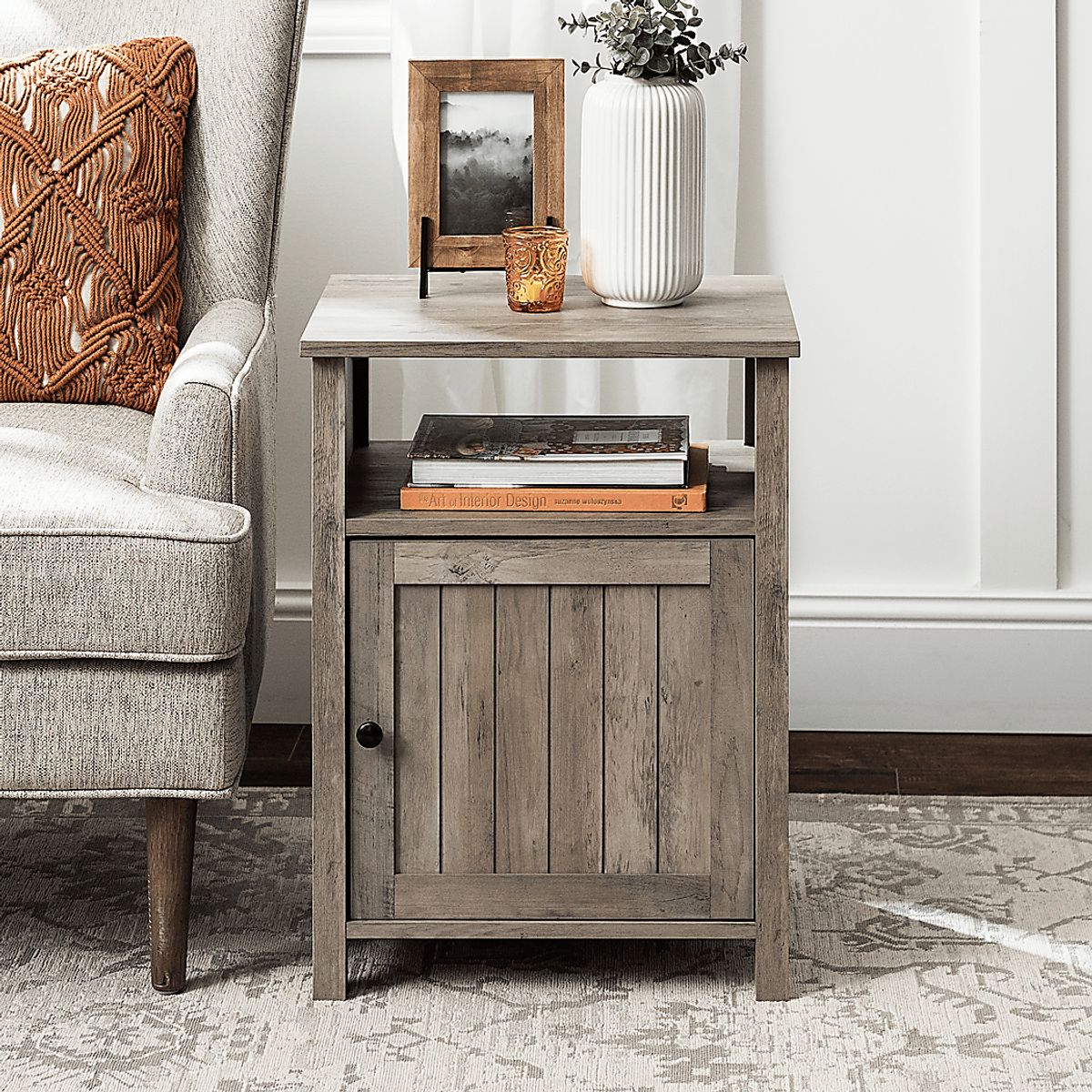 Oaks Circle Gray End Table | Rooms to Go