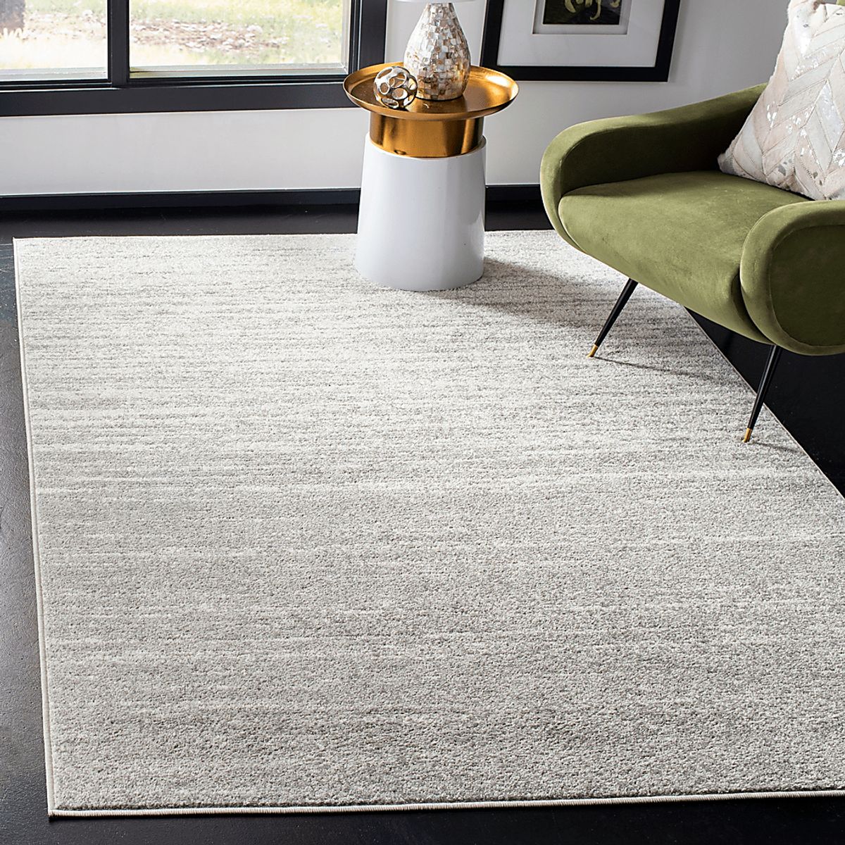 Omeir Light Gray Rug | Rooms to Go