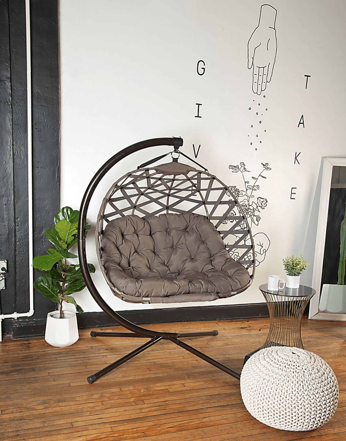 Hollette Brown Outdoor Hanging Loveseat | Rooms to Go