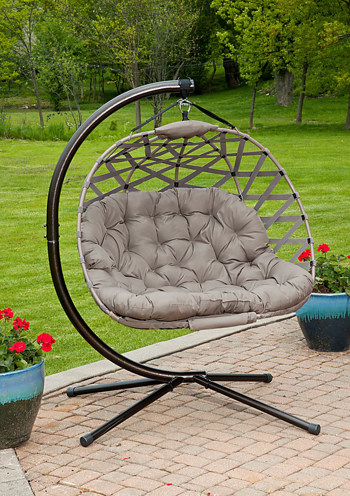 Hollette Brown Outdoor Hanging Loveseat | Rooms to Go