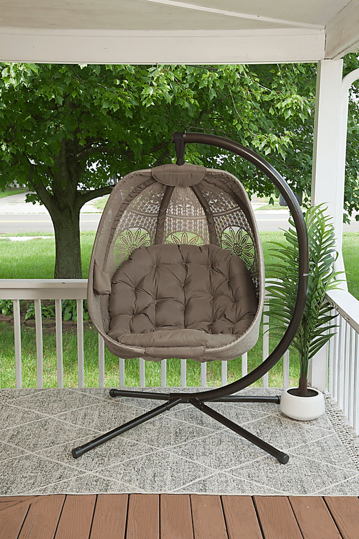Maquel Beige Outdoor Hanging Egg Chair | Rooms to Go