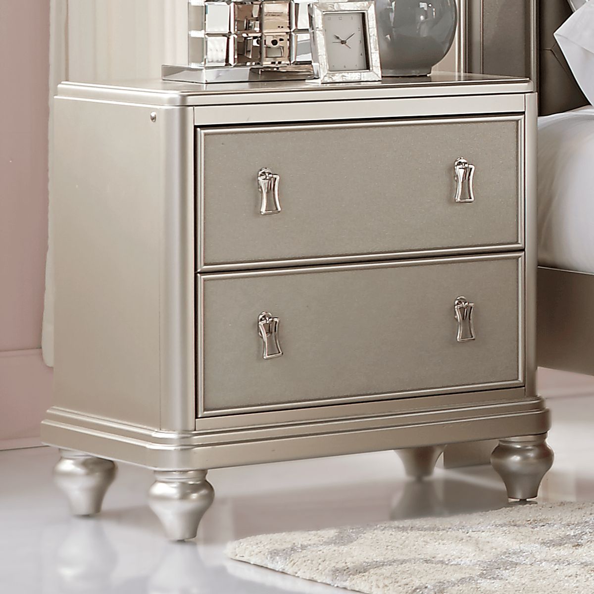 Paris 7 Pc Silver Gray King Bedroom Set With 3 Pc King Bed, Dresser ...