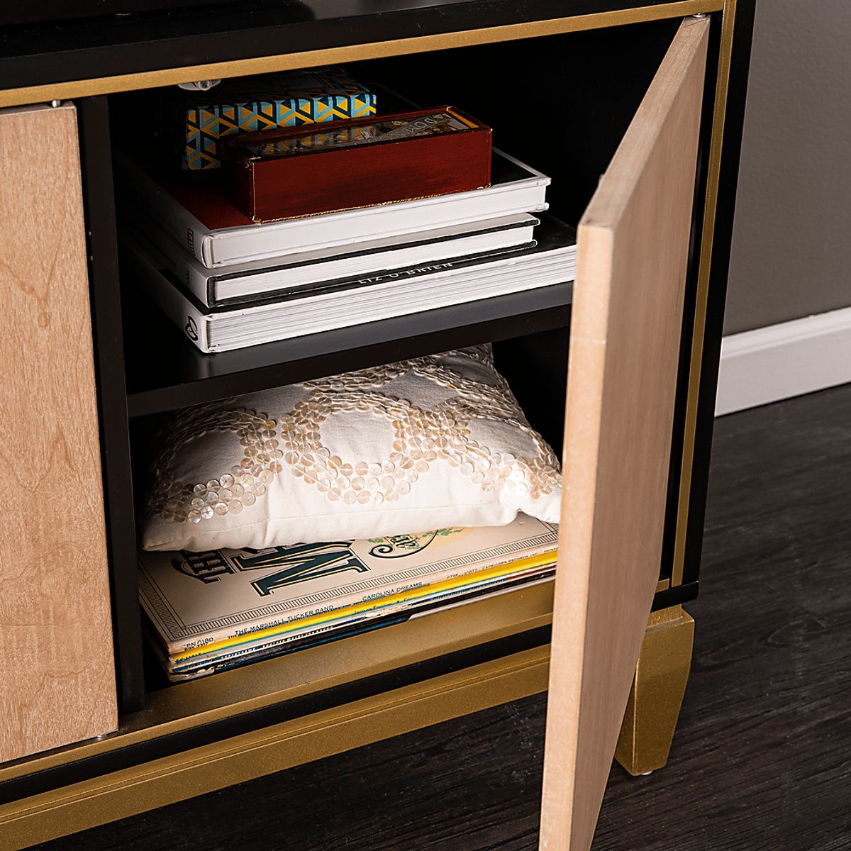Paynter Black 50" Console | Rooms to Go