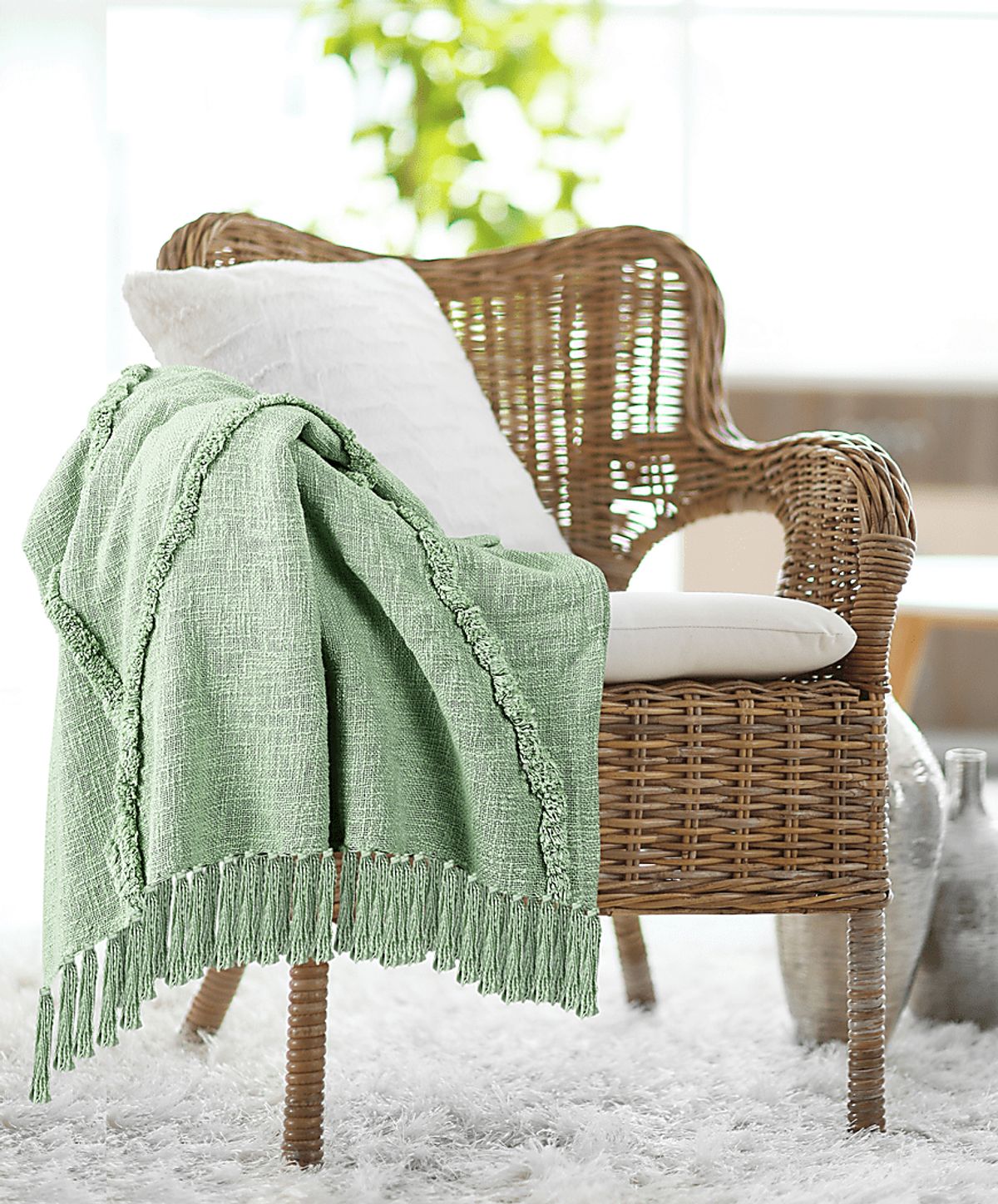 Peachwell Green Throw Blanket | Rooms to Go