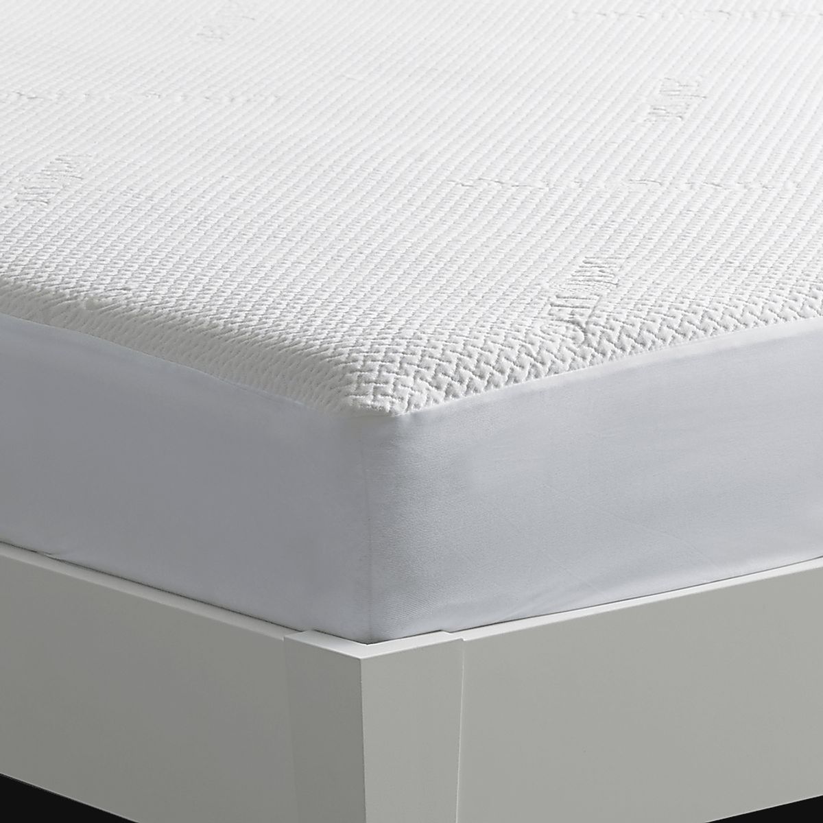 Bedgear Dri-Tec Protector Queen Mattress | Rooms to Go
