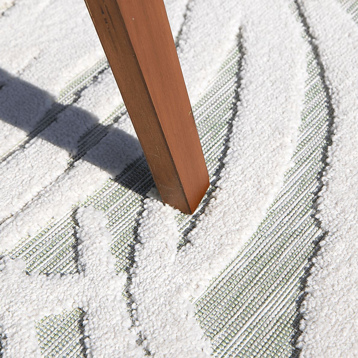 Philbrick White 5'2 x 7'6 Rug - Rooms To Go