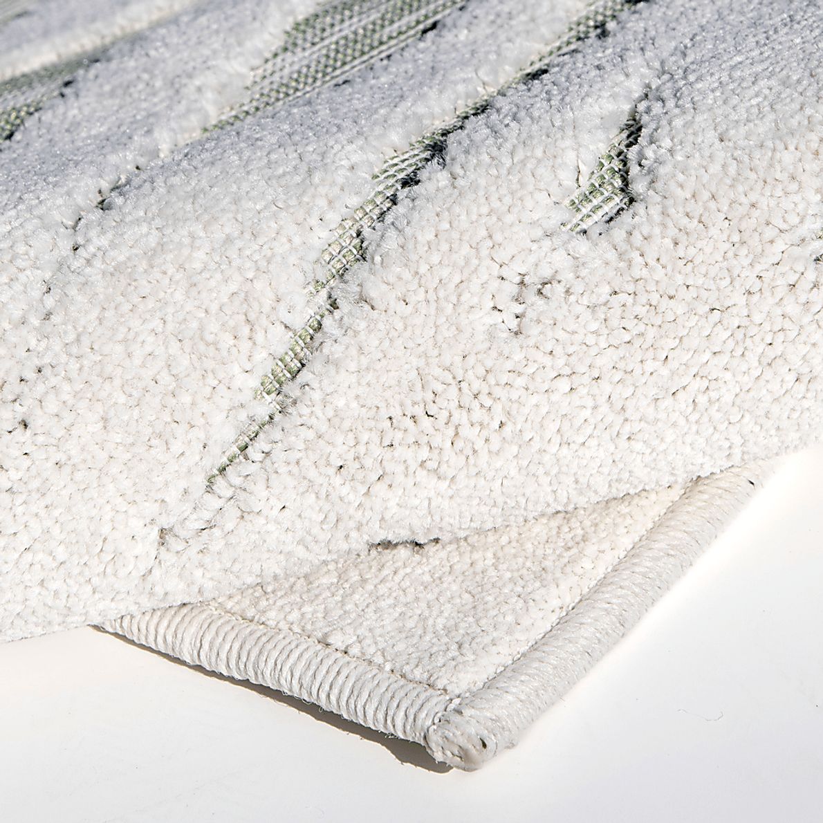 Philbrick White 5'2 x 7'6 Rug - Rooms To Go