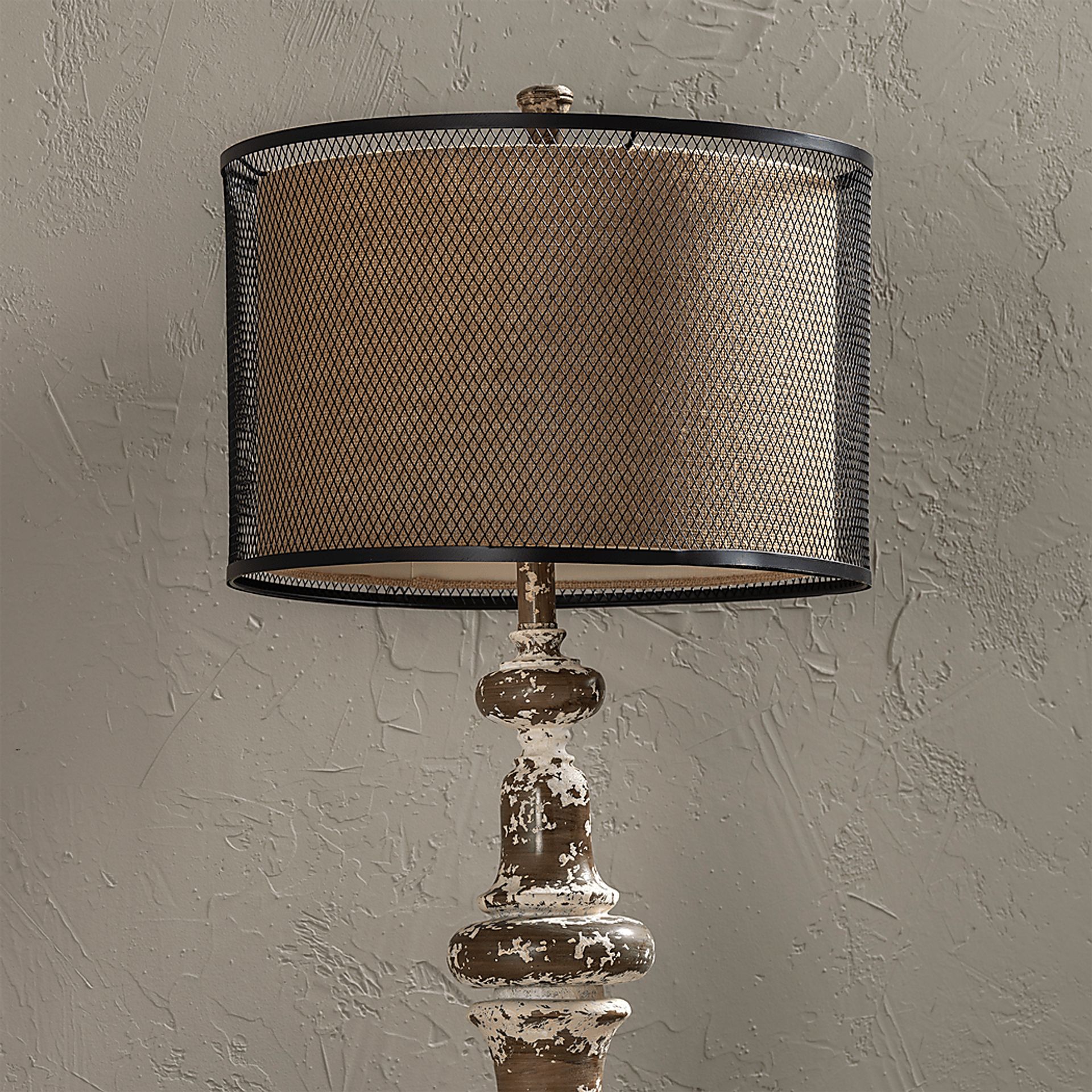 Pinebrook Road Brown Table Lamp | Rooms to Go