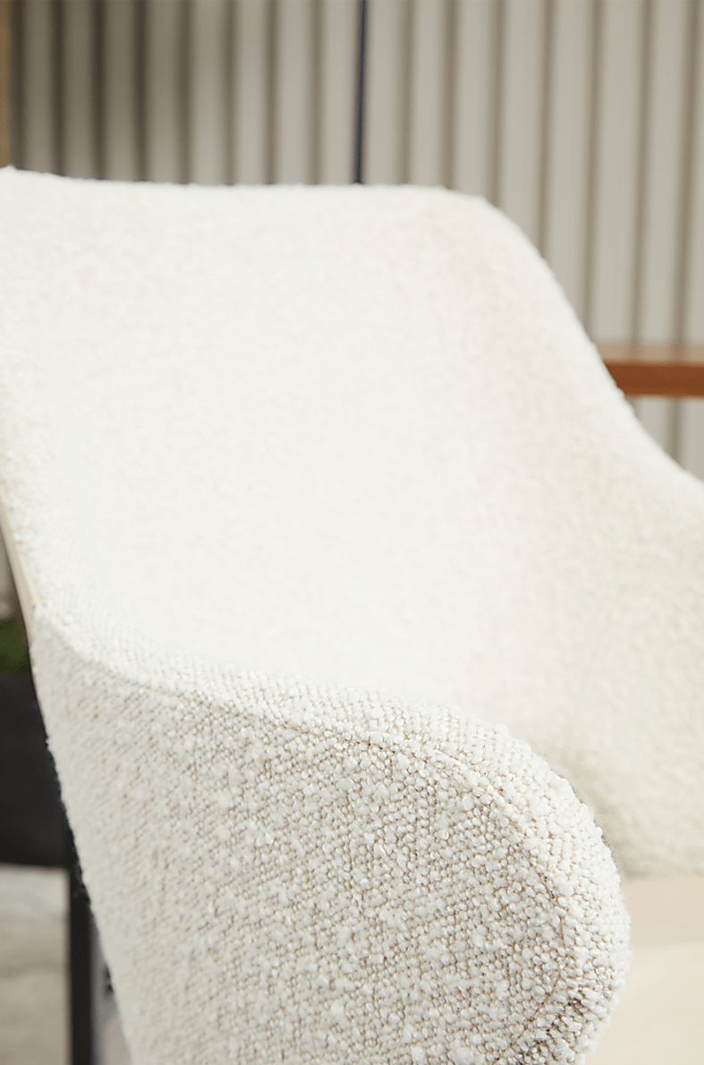 Quiment Ivory Arm Chair - Rooms To Go