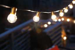 Quis Loop Gold Yellow Outdoor String Lights | Rooms to Go