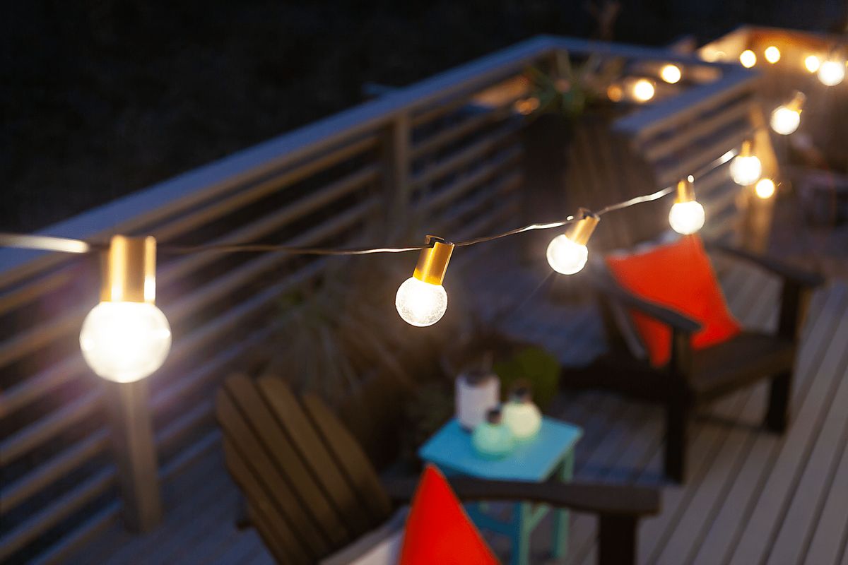 Quis Loop Gold Yellow Outdoor String Lights | Rooms to Go