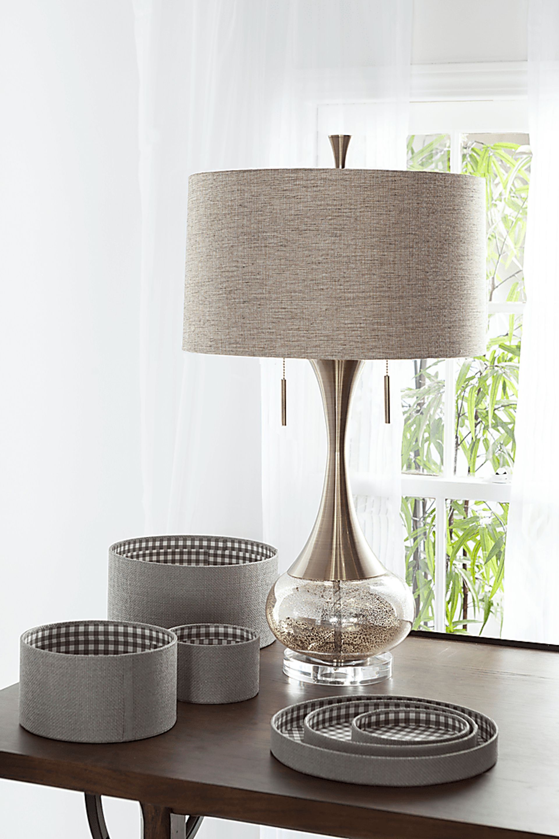 Quito Club Champagne Beige Table Lamp | Rooms to Go