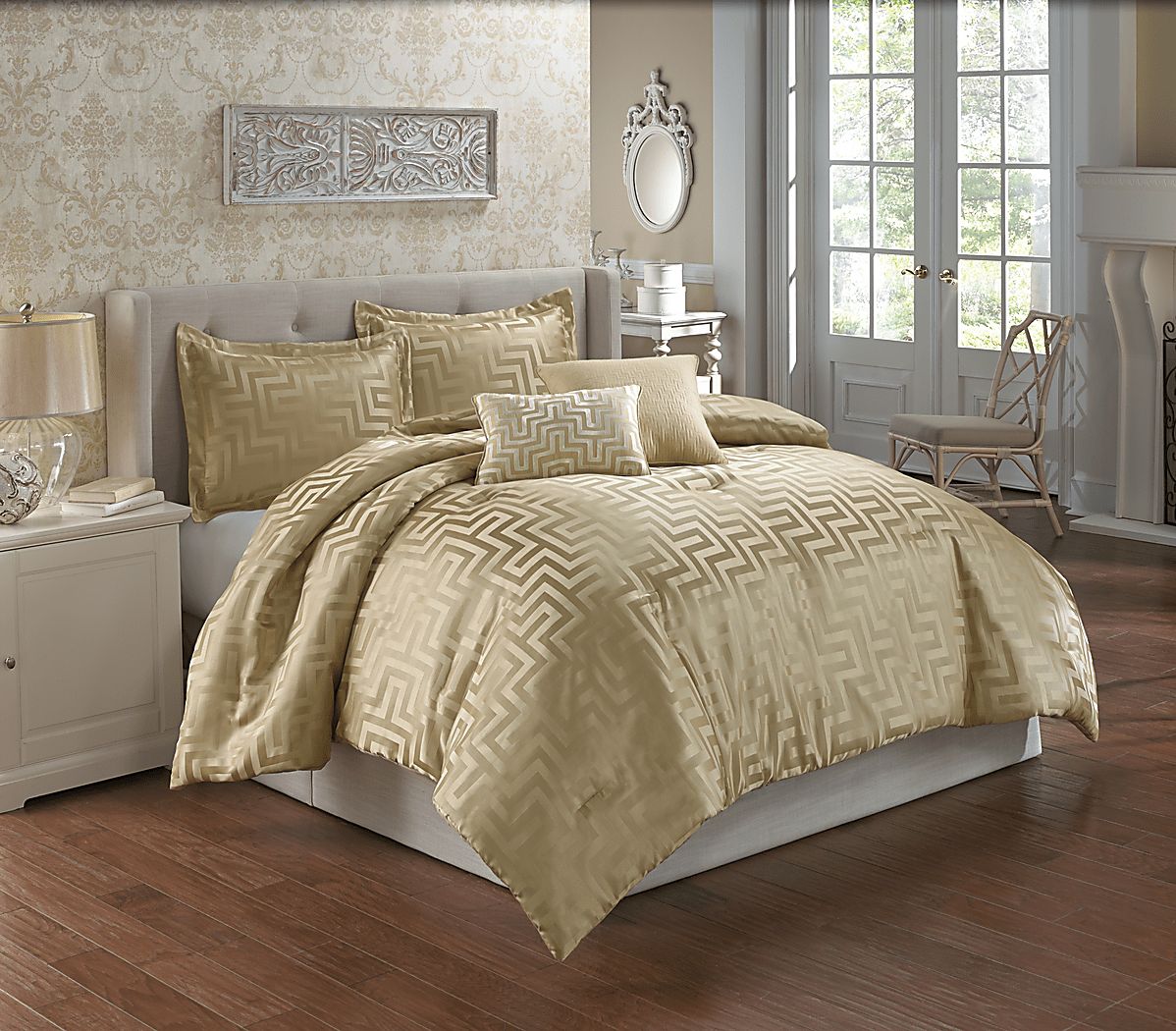 Ranveer Gold Yellow 5 Pc King Comforter Set | Rooms to Go