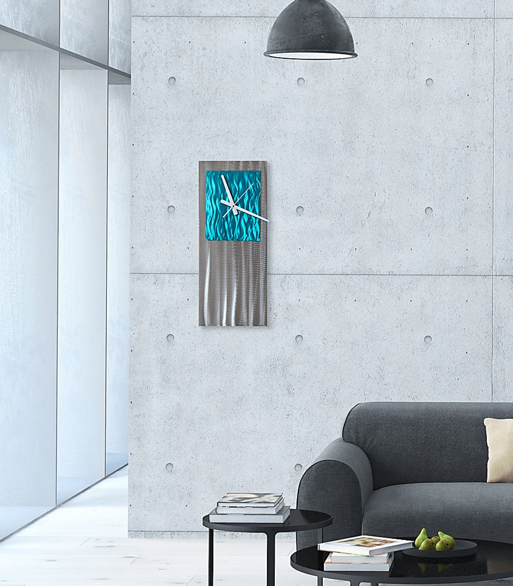 Raynell Teal Clock - Rooms To Go