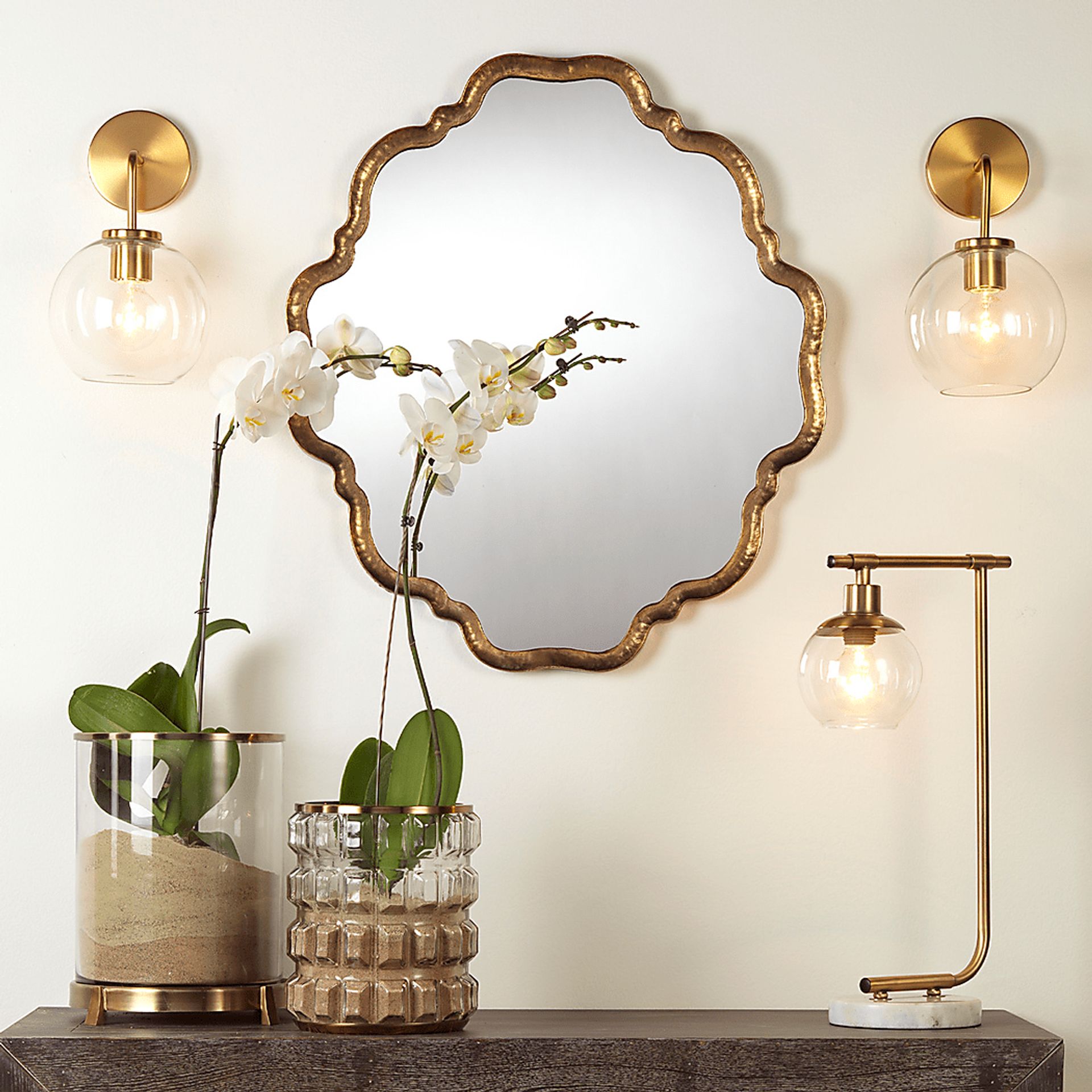 Rea Loop Brass Yellow Sconce | Rooms to Go