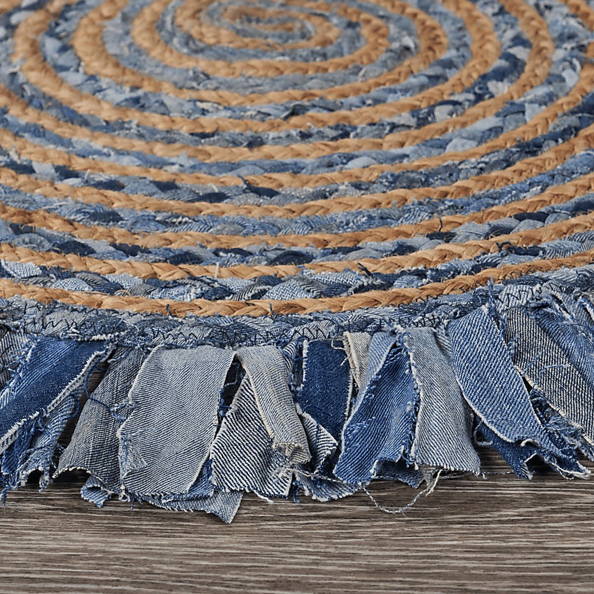 Reizu Blue Rugs | Rooms to Go