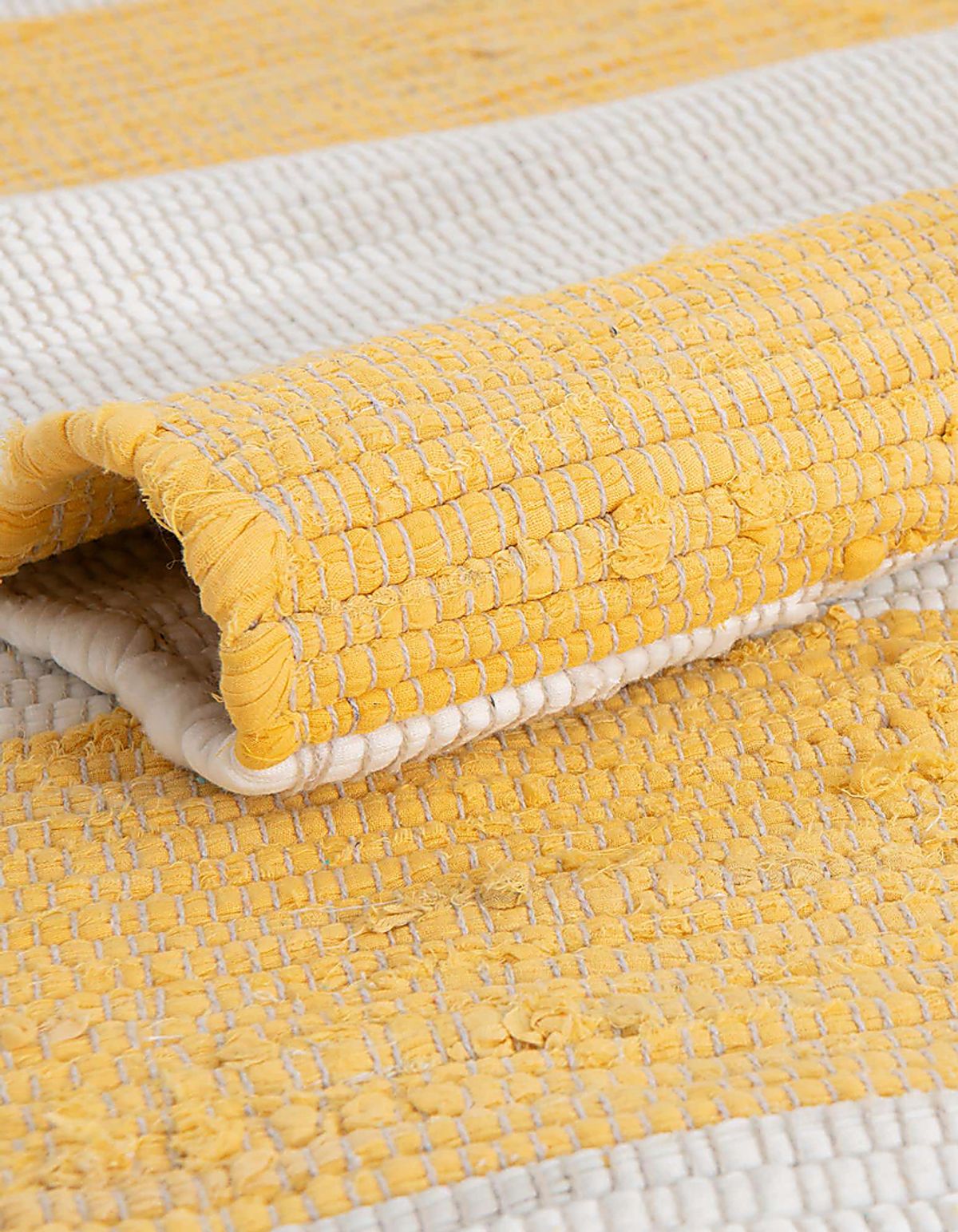 Reshay Yellow Rugs | Rooms to Go
