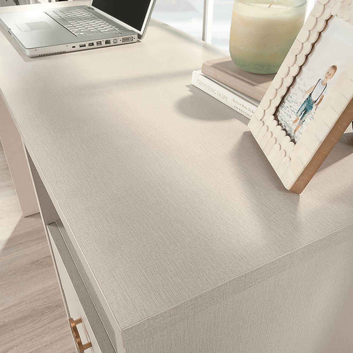 Rheault White Colors,White Desk | Rooms to Go