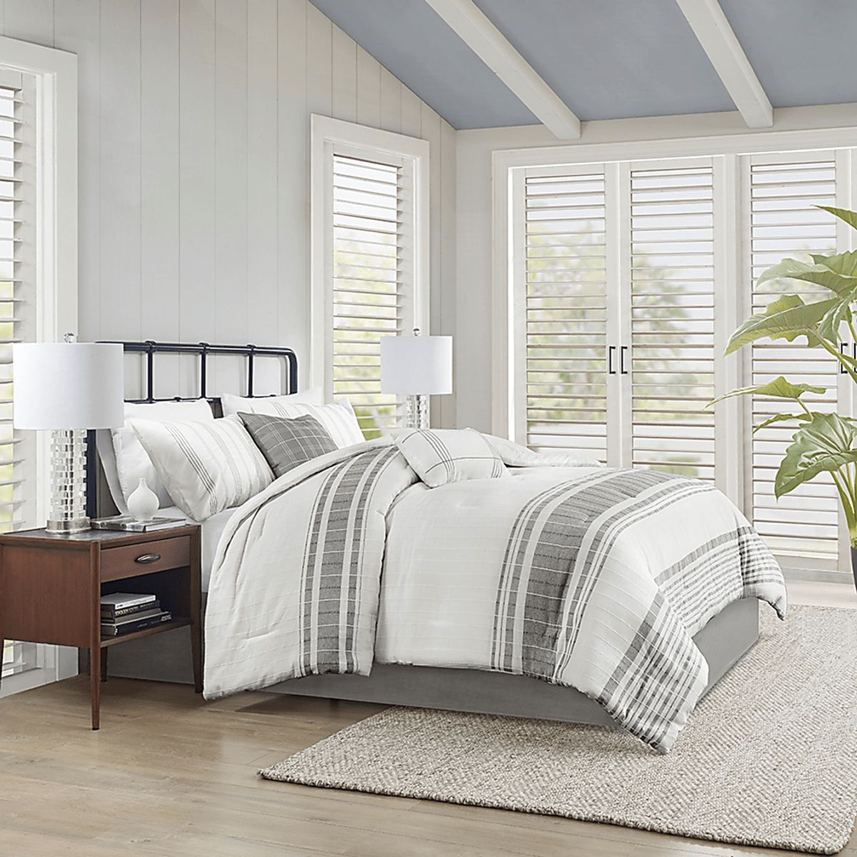 Rober Gray 6 Pc Queen Comforter Set | Rooms to Go