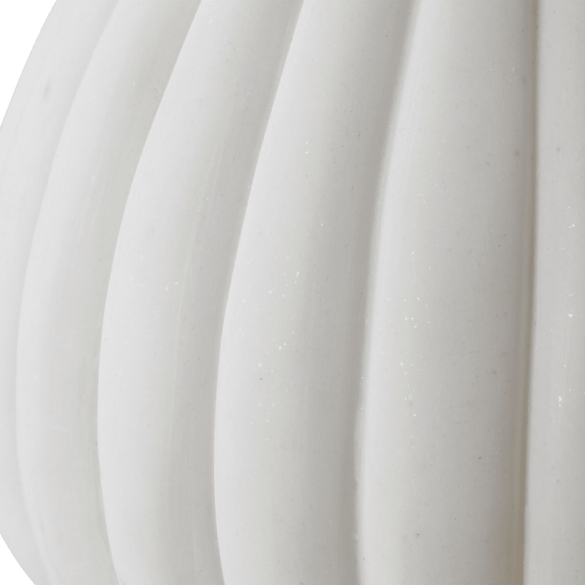 Rolyat Bay White Table Lamp | Rooms to Go