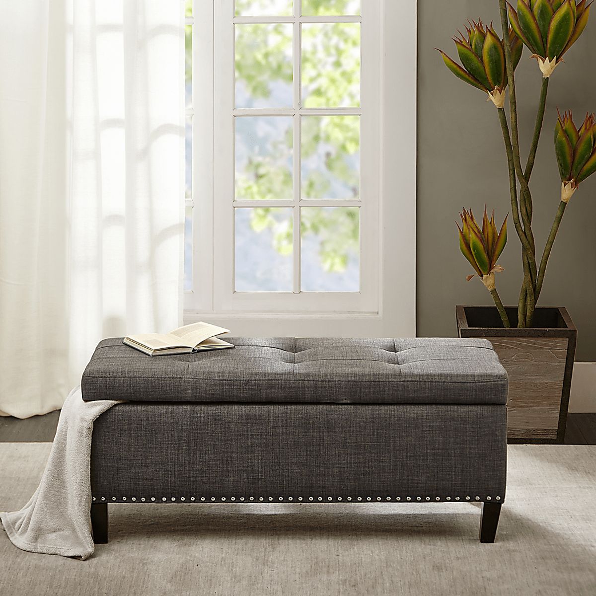 Rosewin Charcoal Black,Gray Accent Bench | Rooms to Go
