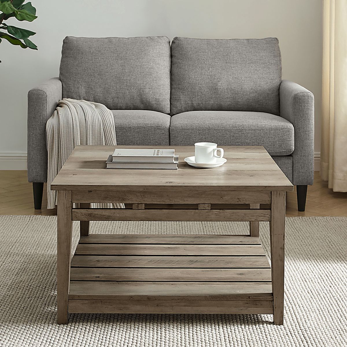 Ryckman Gray Cocktail Table | Rooms to Go