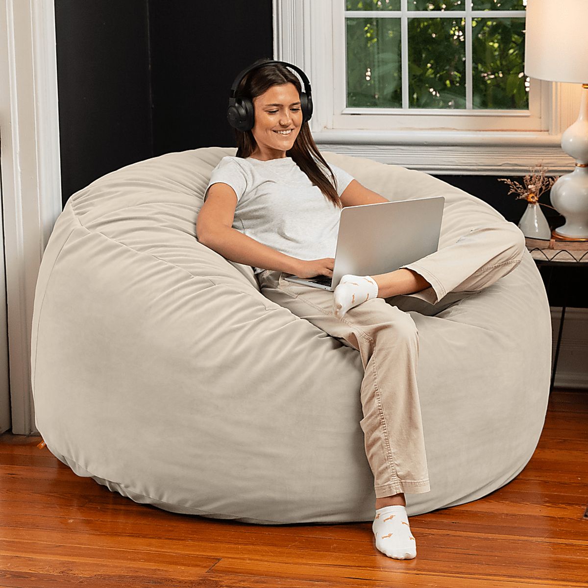 Savenu II Ivory Beige Velvet Plush Bean Bag Chair | Rooms to Go