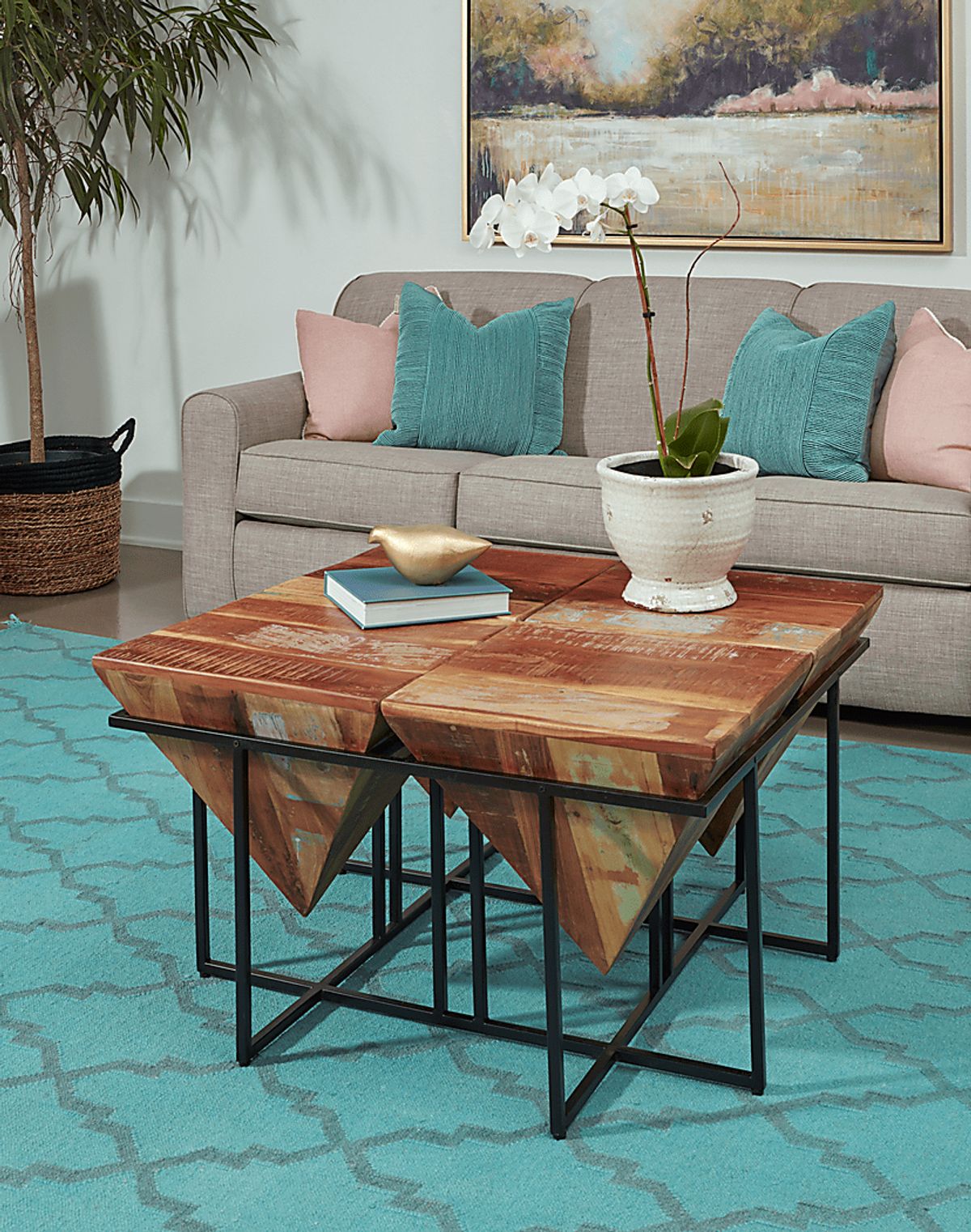 Serlio Brown Dark Wood Cocktail Table | Rooms to Go