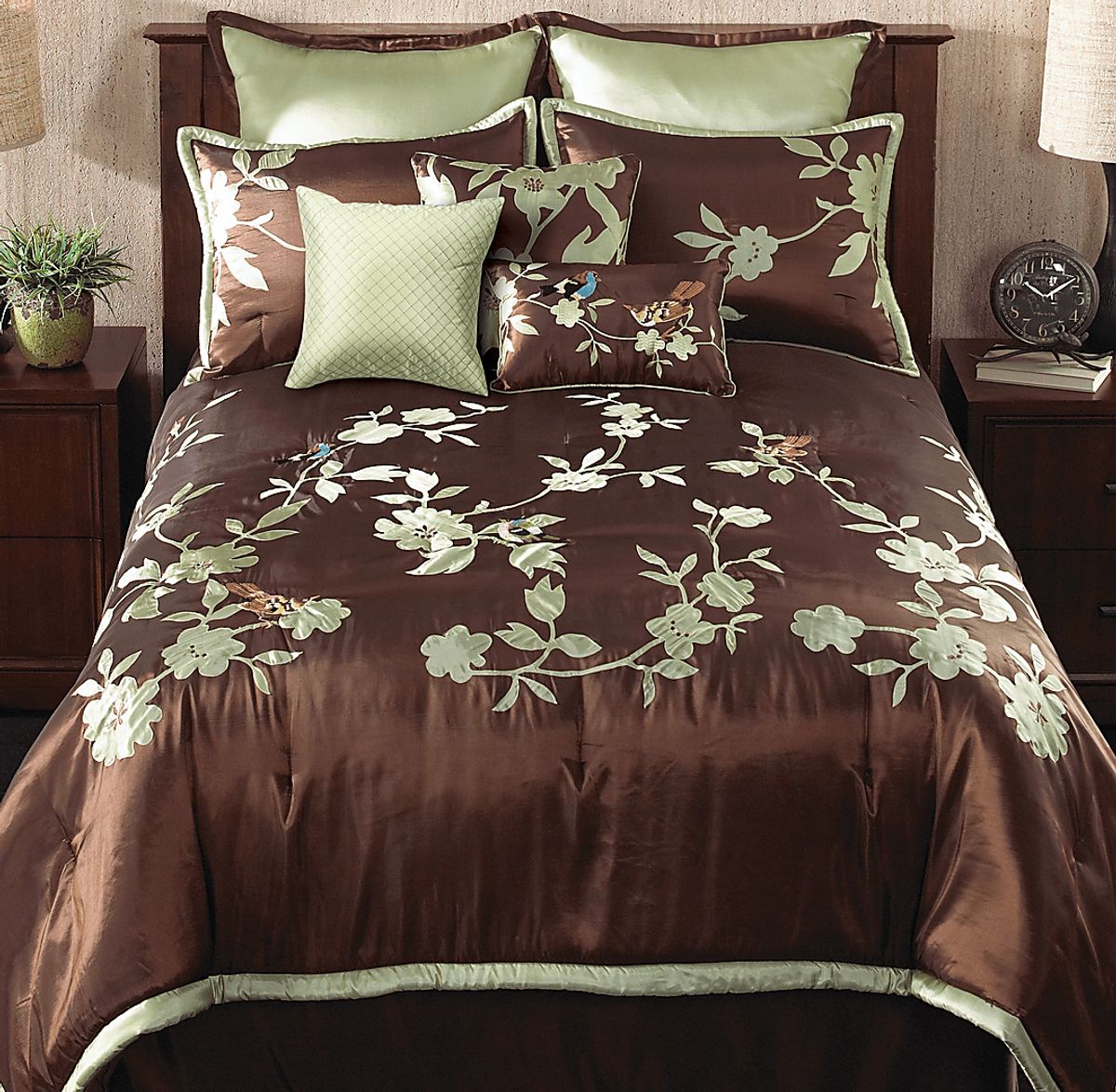 Songbird Brown Polyester Fabric 9 Pc Queen Set | Rooms to Go