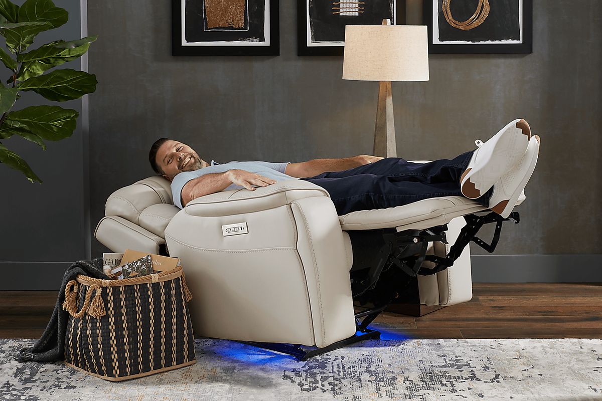 Sound Tech Ice White Leather Triple Power Recliner With Audio | Rooms to Go