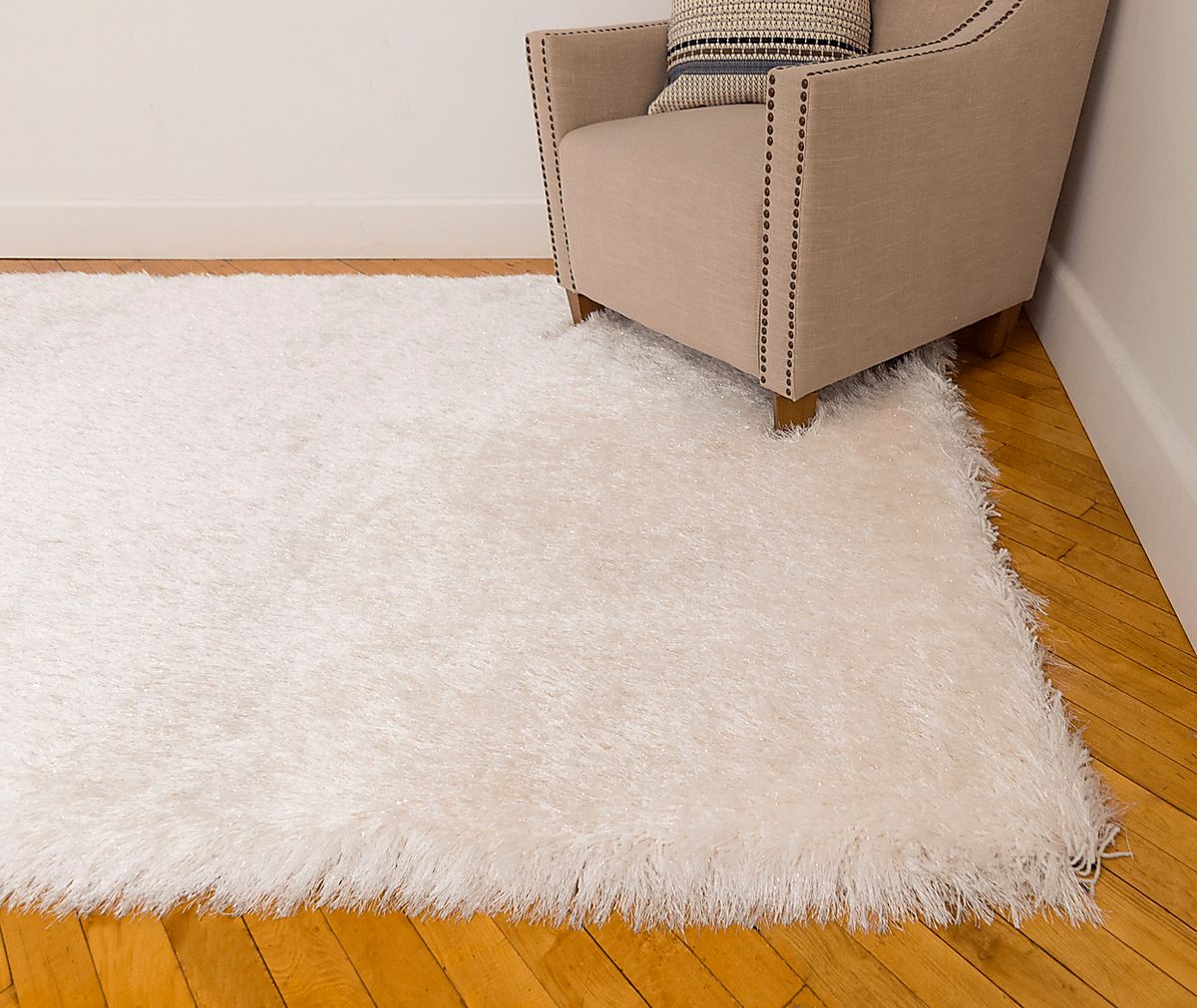 Sparkle Shag Ivory Beige Rug | Rooms to Go